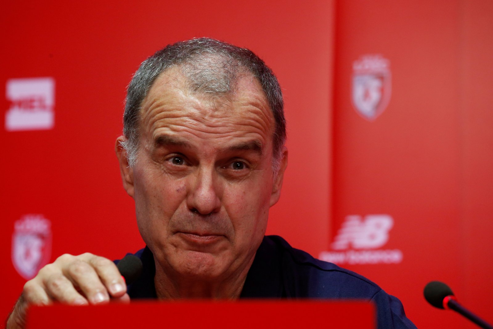 Bielsa situation clear behind-the-scenes as Leeds leave fans in dark ...
