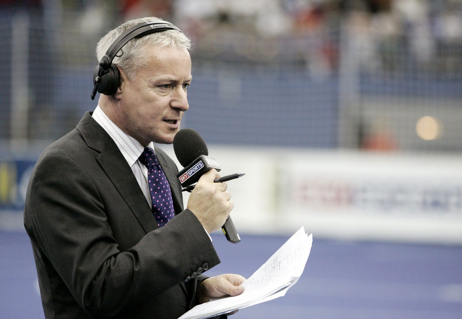 Jim White delivers verdict on Leeds Fair Play award | thisisfutbol.com