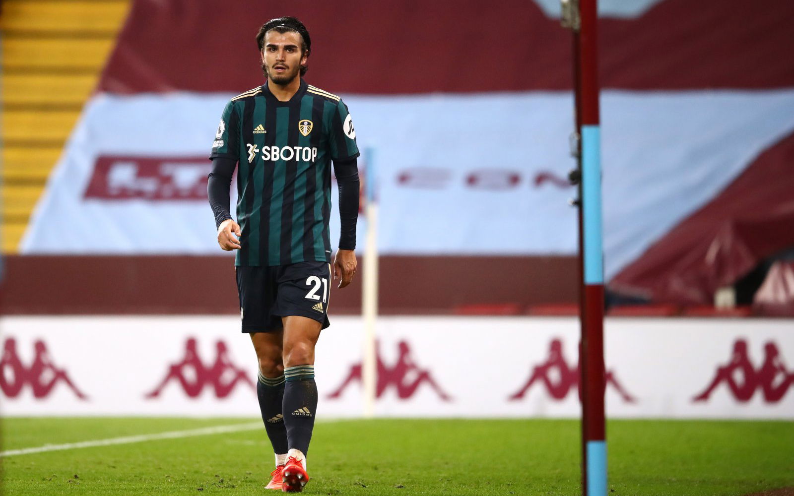 Leeds United: Journalist claims Pascal Struijk ‘has to be held ...