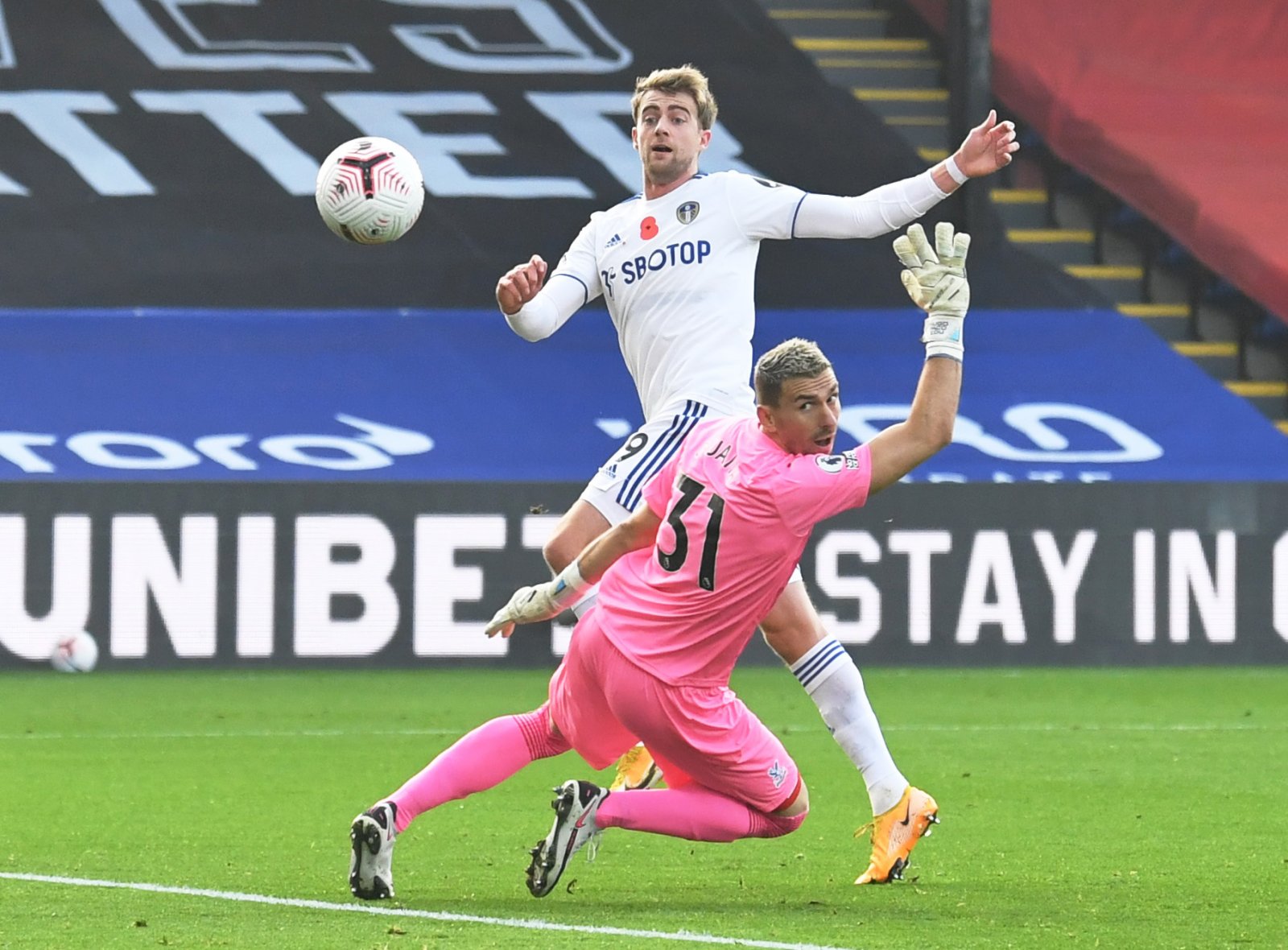 Leeds United: Michael Dalo compares Patrick Bamford to rival Premier ...