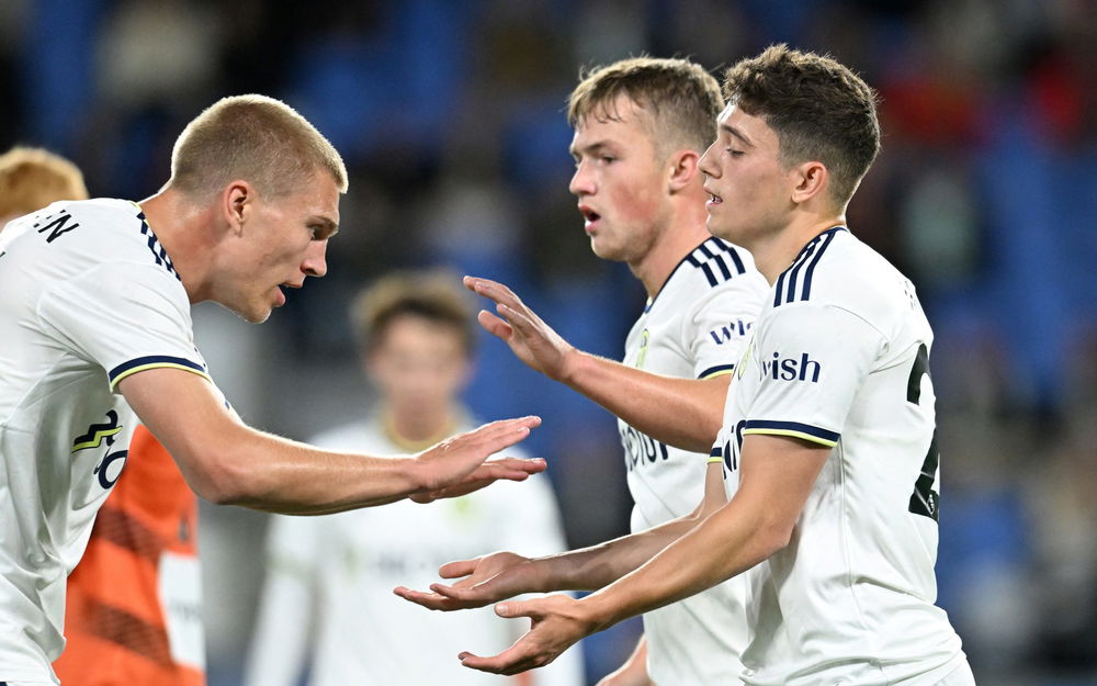 Leeds urged to avoid playing James up top | thisisfutbol.com